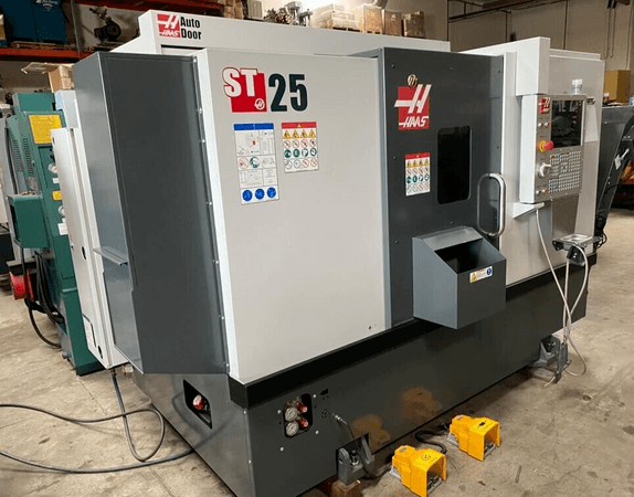 Used HAAS ST25 CNC Lathe #9497